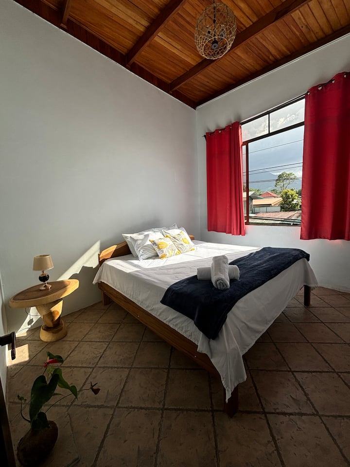 Sua Family Deluxe Apartment & Volcano View -