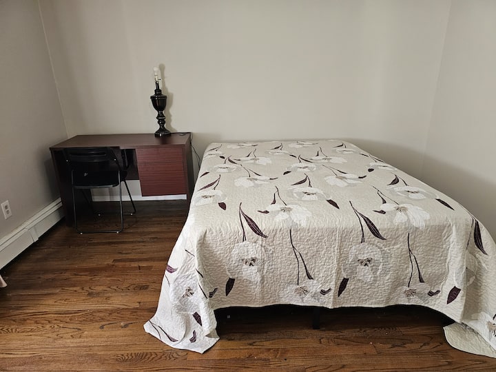 Home Away From Home.- Available For Monthly Rent. - Huntington, NY