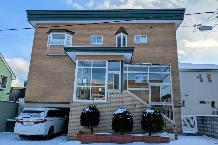 女性専用1日1組限定スキー場まで車で8分
※ご家族のみ男女可※ホスト居住型
駐車可真駒内駅まで送迎可 - Sapporo