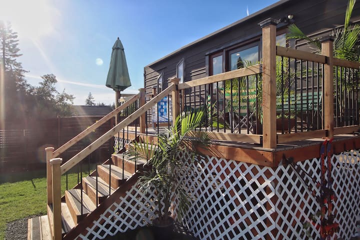 Exceptional Hand-crafted Boxcar Tiny House - Port Angeles, Washington