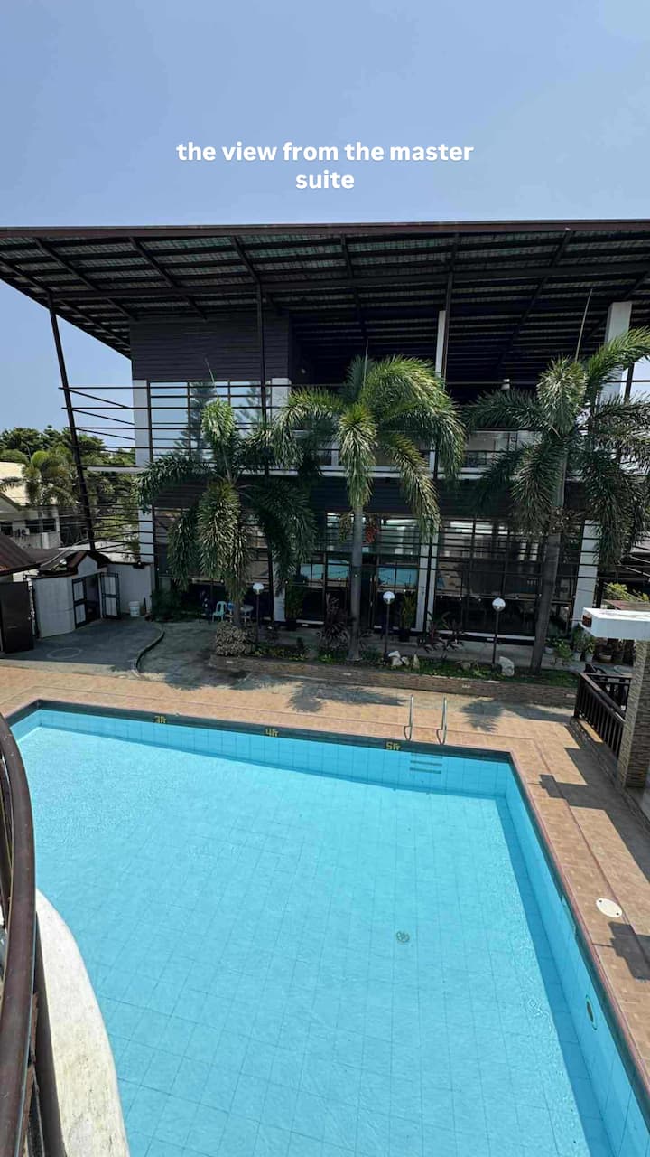 Resort With Pool & Event Hall - Cavite City