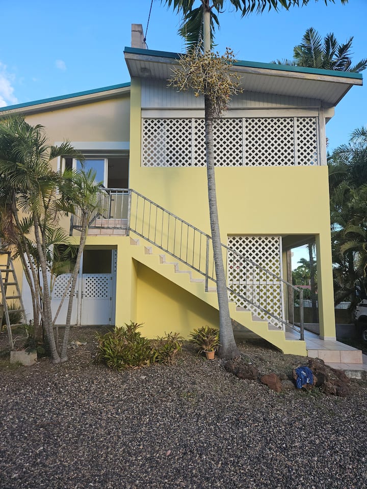 Haut De Villa Confortable - New Caledonia