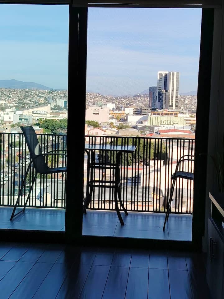 Apartamento Centrico, Moderno, Seguro, Con Balcon. - Tijuana