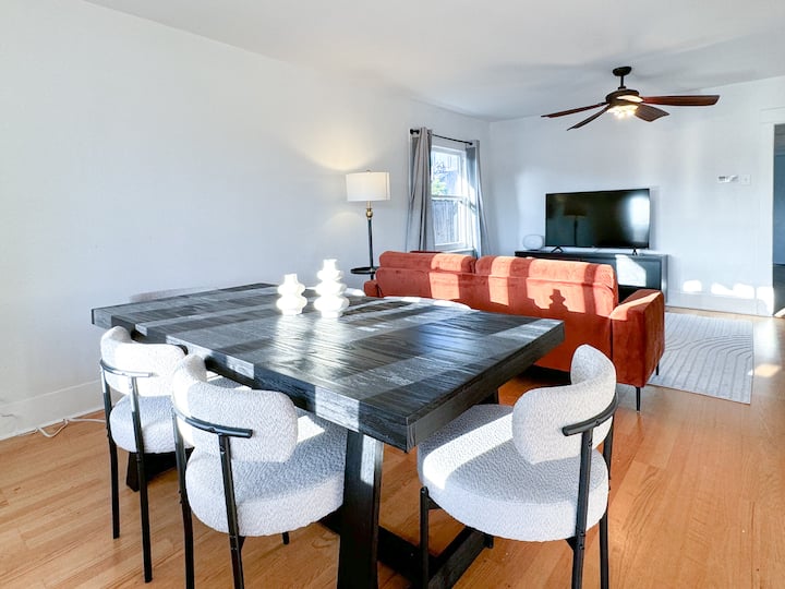 * Value Stay – 3br In Azusa - Azusa, CA