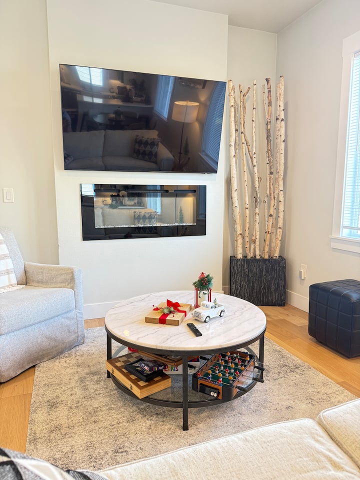 Downtown Charm Meets Waterfront Walk To Everything - Vancouver, WA