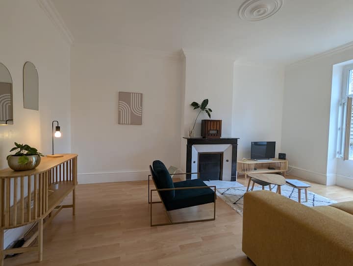 Maison De Ville Cosy En Famille - Creuse