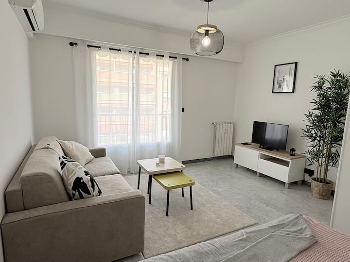 Studio Menton, Plage à 50 Mètres - Menton