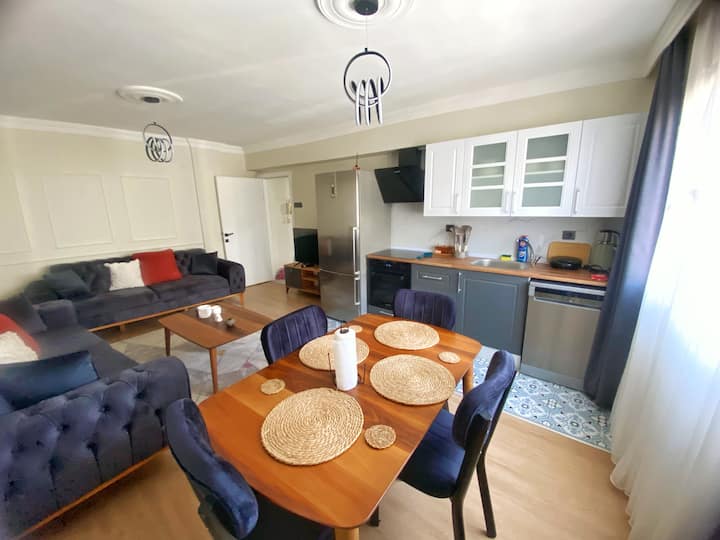 Cozy Apartment In Alsancak - İzmir
