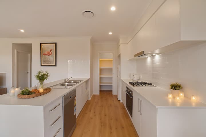 4br In Gables: Ideal For Families & Work Stays - Sydney