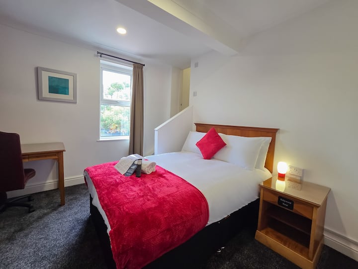 Double En-suite Room With Access To Shared Kitchen - Kingston upon Hull