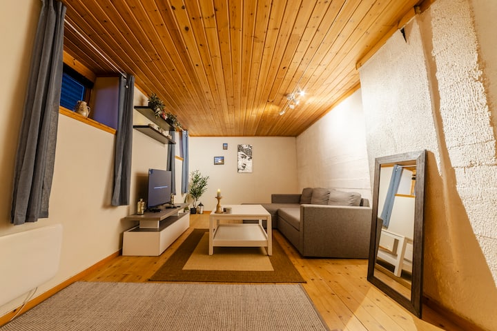 Cozy Central Basement Apartment Next To City - Tromsø