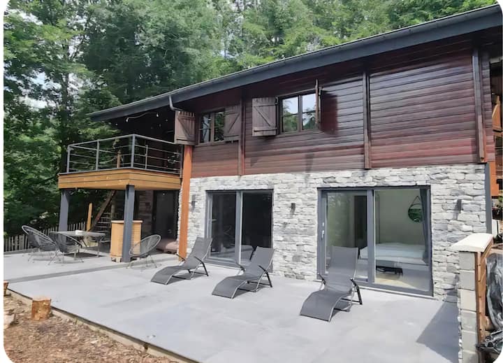 Chalet Dans Les Bois Bain Nordique Sauna Rivière. - Manhay