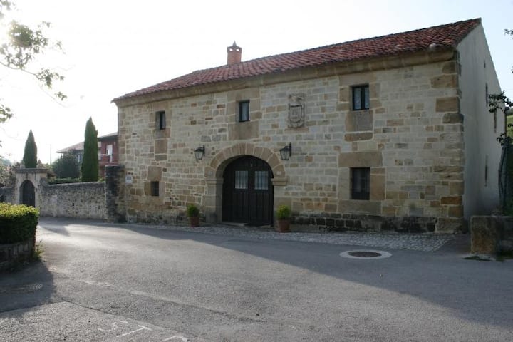 Villa Especial Galizano - Cantabria
