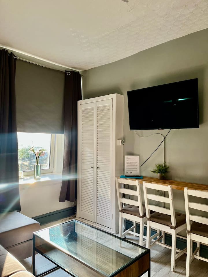 City Apartment Near Meadows 5 - 