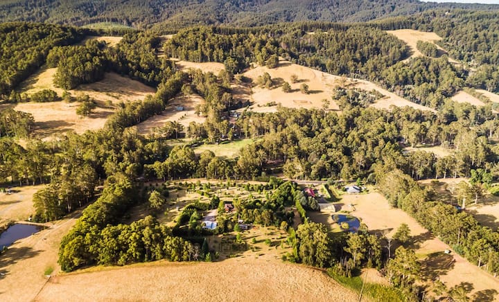 A Big Party Farm House For You. - Victoria
