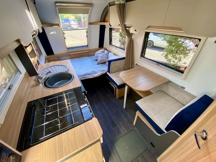 Gorgeous, Cosy New Caravan - Exeter