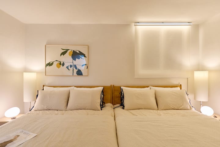 2호선 신림역 도보6분|공항버스 정차|홍대·강남 20분|서울대입구20분|무료짐보관 - 관양2동