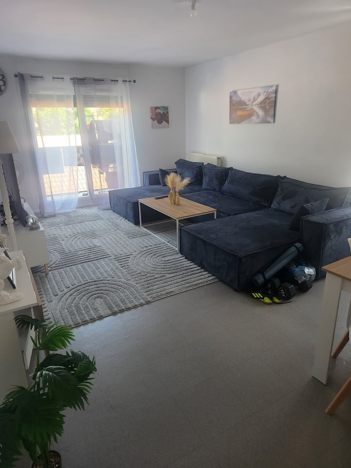 Un Appartement Partagé - Auvers-sur-Oise