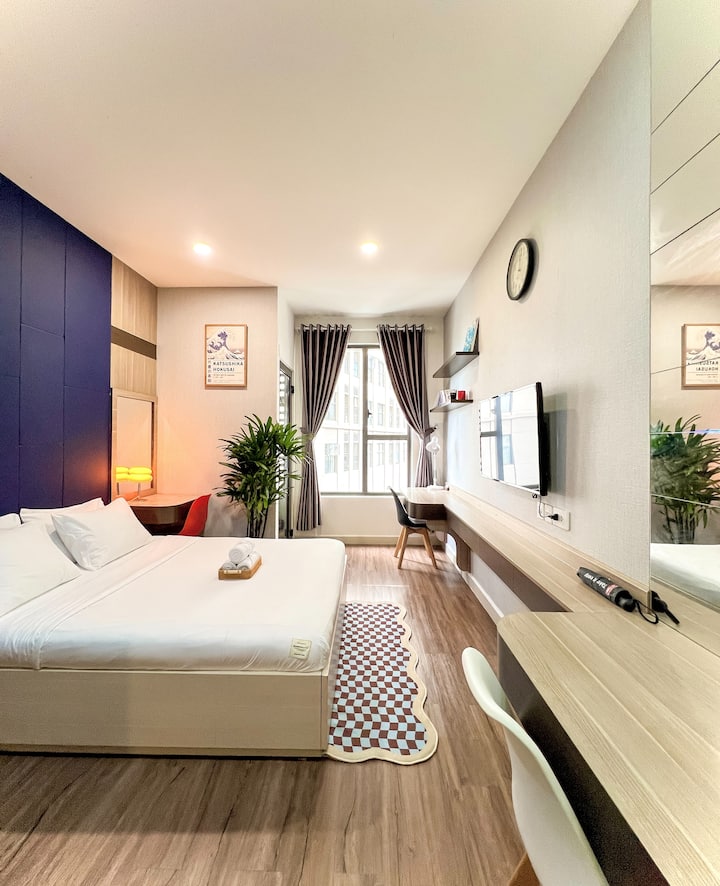 Cozy Studio The Tresor | Pool & Gym | Near D1 - Tan Son Nhat Airport (SGN)