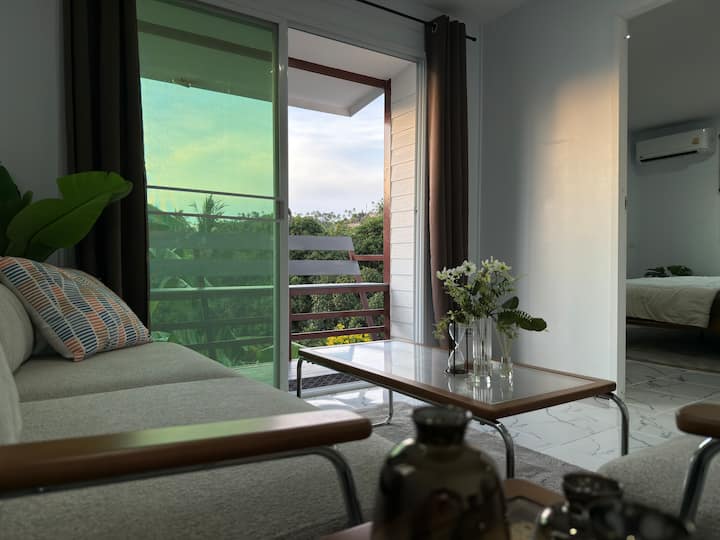 Stylish 2br Bungalow W/ Ac & 3 Minute Beach Walk - Ko Pha Ngan