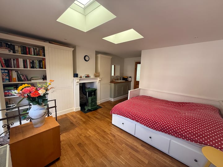 Guesthouse In Het Hartje Van Naarden Vesting - Huizen