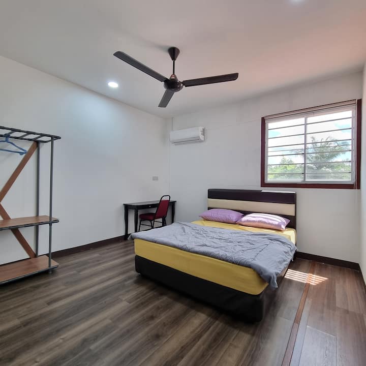 Guesthouse For Big Families Or Groups - Miri