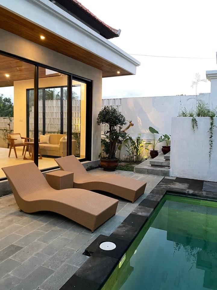 Privat Villa Near Ubud | Enclosed Living & Pool - Gianyar