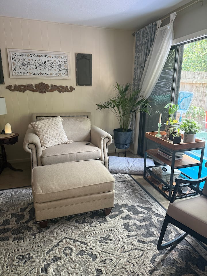 The Tidy Townhome - Bryan, TX
