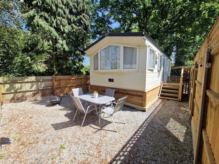 Ivy Retreat, Dog Friendly Static Caravan - North Walsham