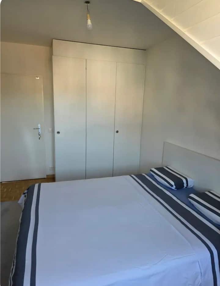 Chambre Privée Centre Genève. Petit-déjeuner Inclu - Genève