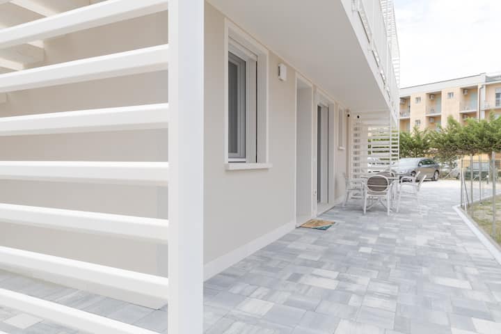 Modern Apartment 100m From Beach + Bikes & Parking - Italia