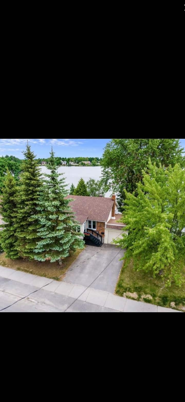 Minnow Lake House - Greater Sudbury