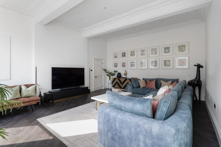 Edinburgh's Finest: Chic&luxurious Shore Apartment - Edinburgh
