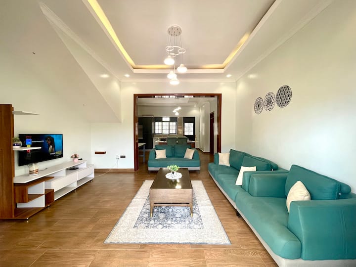 Central 2-bedroom | Peaceful Stay, Wi-fi & Parking - Kigali