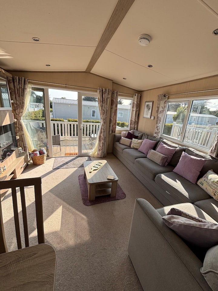 Bluesky Retreat Spacious Holiday Home Hoburne Park - Highcliffe
