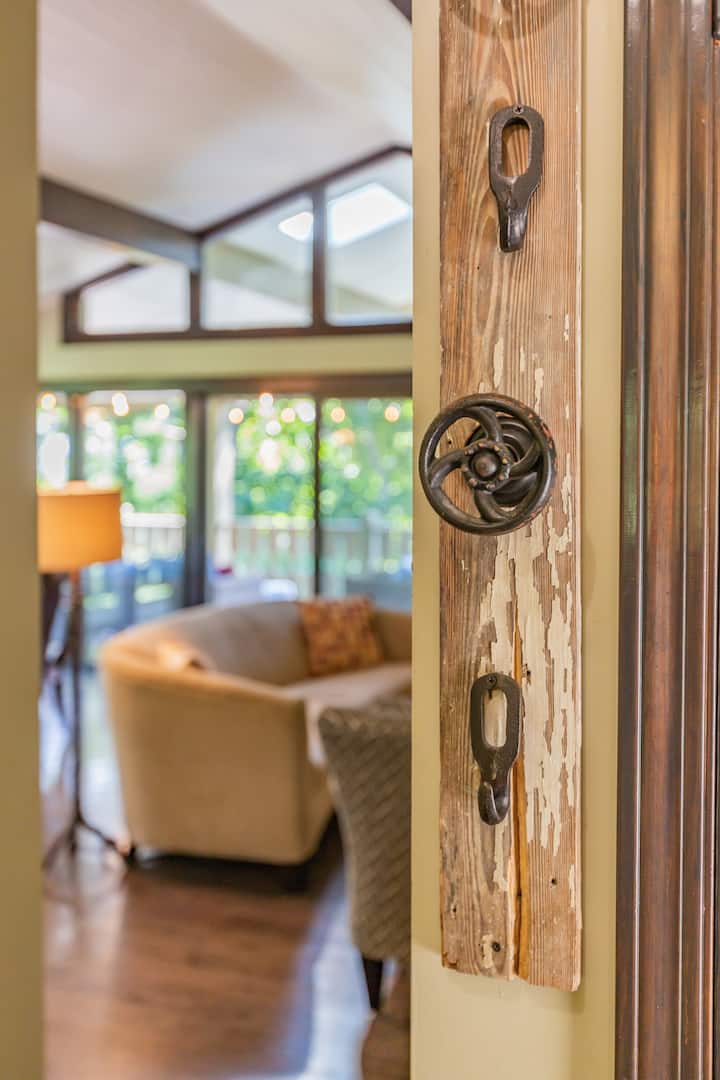 Mins To Hendersonville\deck Views\grill\fireplace - Hendersonville, NC