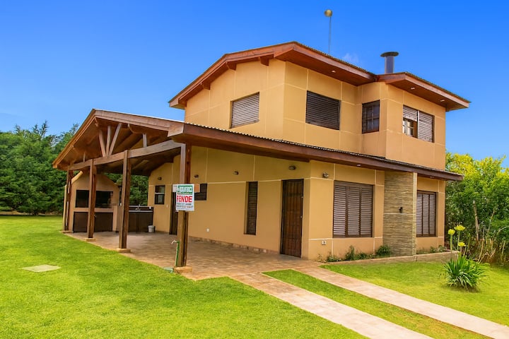 Country Seguro En Miramar, 3 Hab, Cerca Del Mar. - Miramar