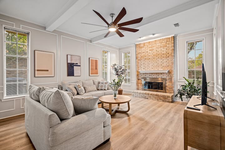 Central Updated 4 Beds 3 Baths Garage - Richardson, TX