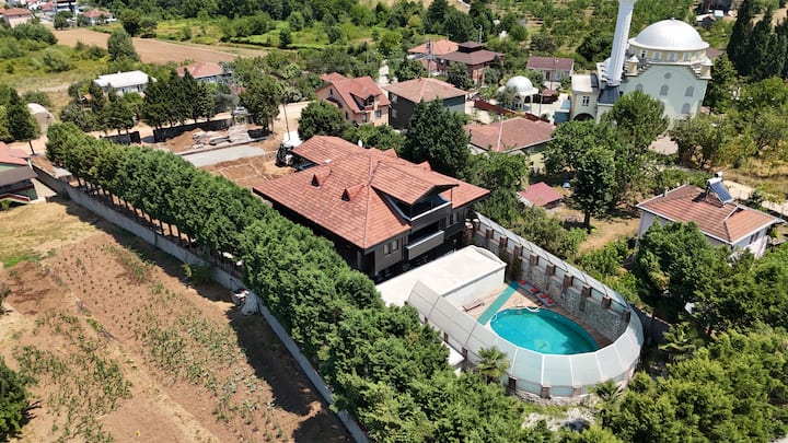 Luxury 9br, 9ba, Villa In Sapanca | Private Pool - İzmit