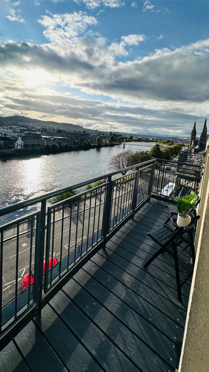 Vū By The Bridge, 2 Bedroom, Inverness City Centre - Inverness