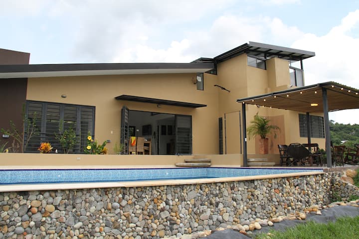 Casa Campestre – La Mesa Cundl. - La Mesa