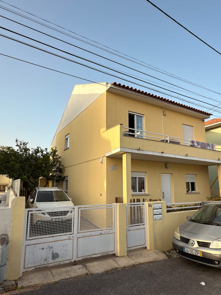 Lar Tranquilo E Harmonioso. - Oeiras