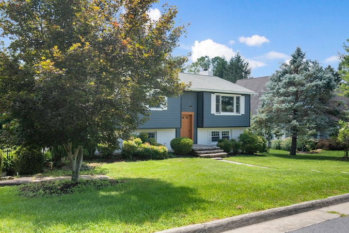 Walk To Vt | Modern Luxury - Blacksburg, VA