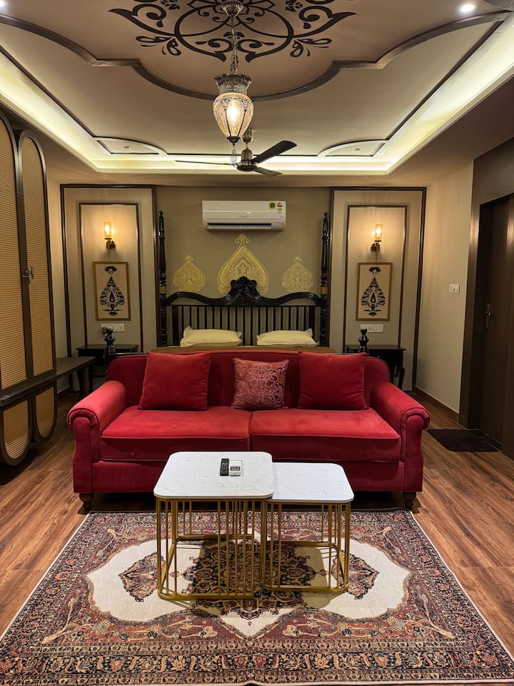 Sawaii- Luxury Studio With Balcony! - Jaipur