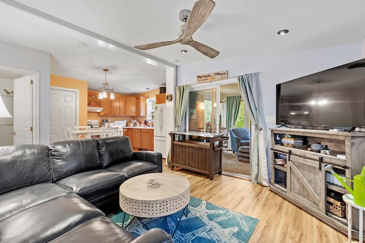 Charming Cottage At Beach Dreams - Wells, ME