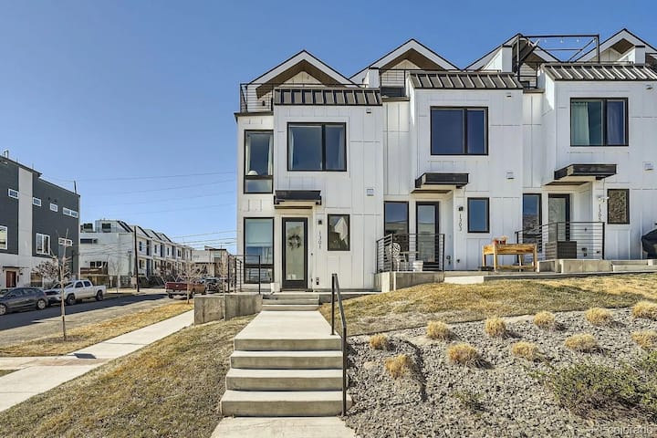 Urban Style With Modern Comfort - Denver, CO