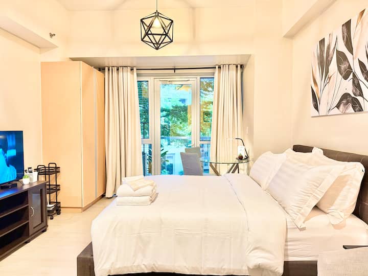 C5-3h|deluxe Studio Balcony Across Naia Terminal3 - Pasay
