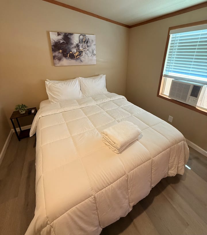 Quiet Stay | Oilfield Housing - Odessa, TX