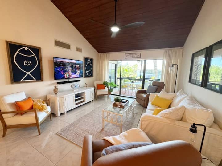 Plazy Days Beach Resort Condo - Fort Pierce, FL