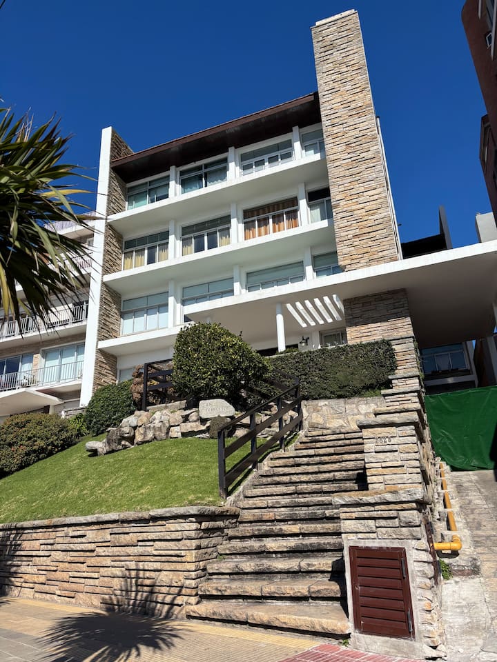 Departamento Frente A La Playa - Mar del Plata